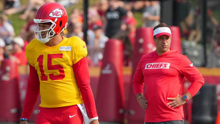 Albert Breer: How Patrick Mahomes’s historic extension with the Chiefs ...