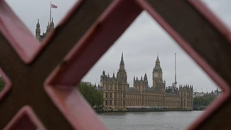 Delays to UK's Houses of Parliament renovation could add £420 million ...