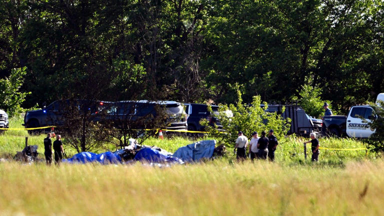 Missouri skydiving plane crash that killed all 12 aboard is a ...