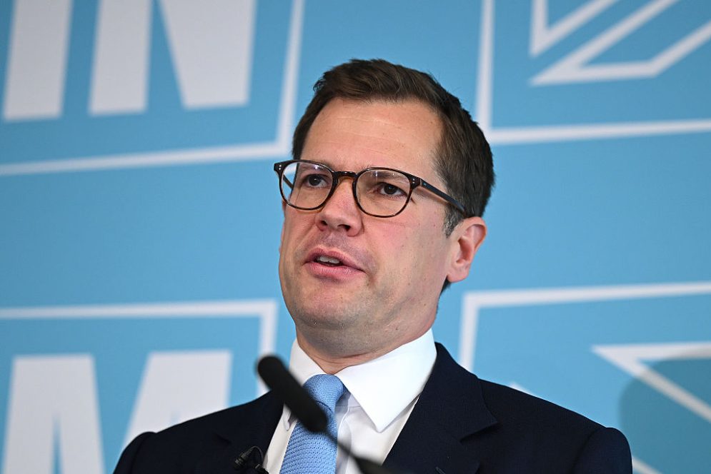 Reform pledges new migrant worker levy