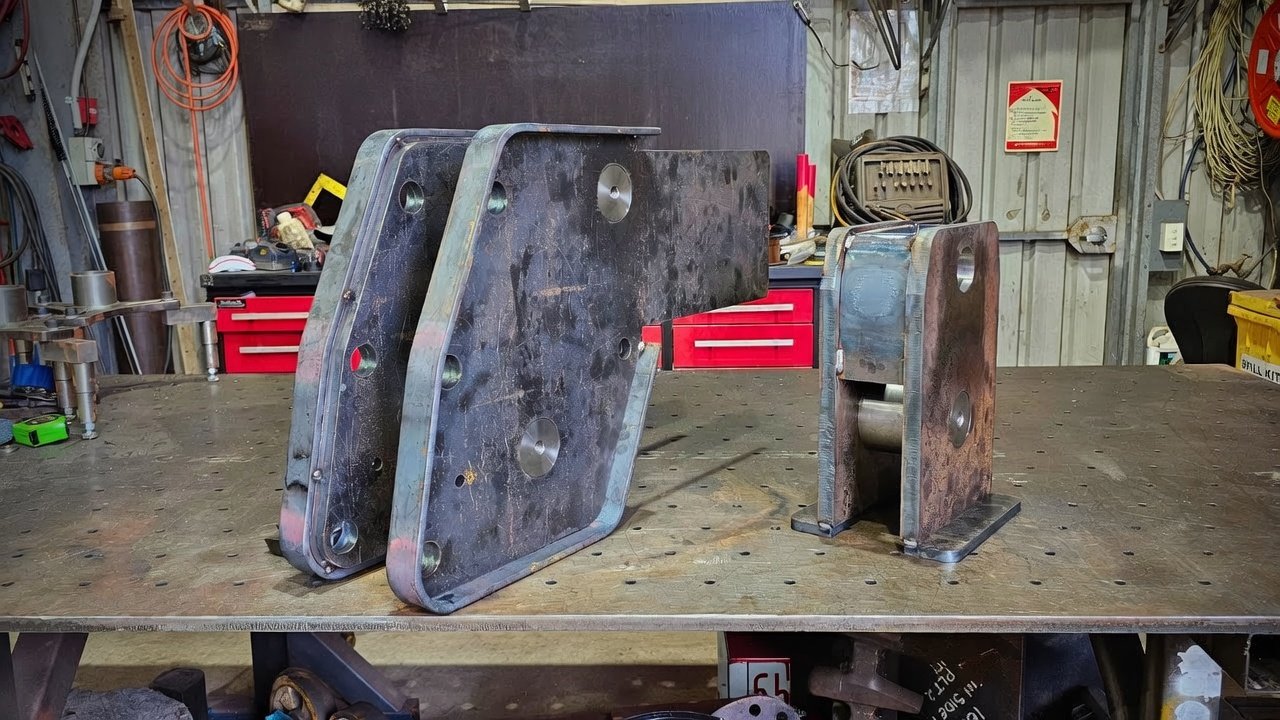 Building a boom end and fall block