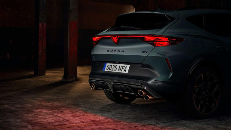 CUPRA Formentor VZ5 order books open in UK from £64,495 with 390PS five ...