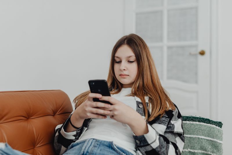 You’re probably doing at least a few of these 10 annoying texting habits