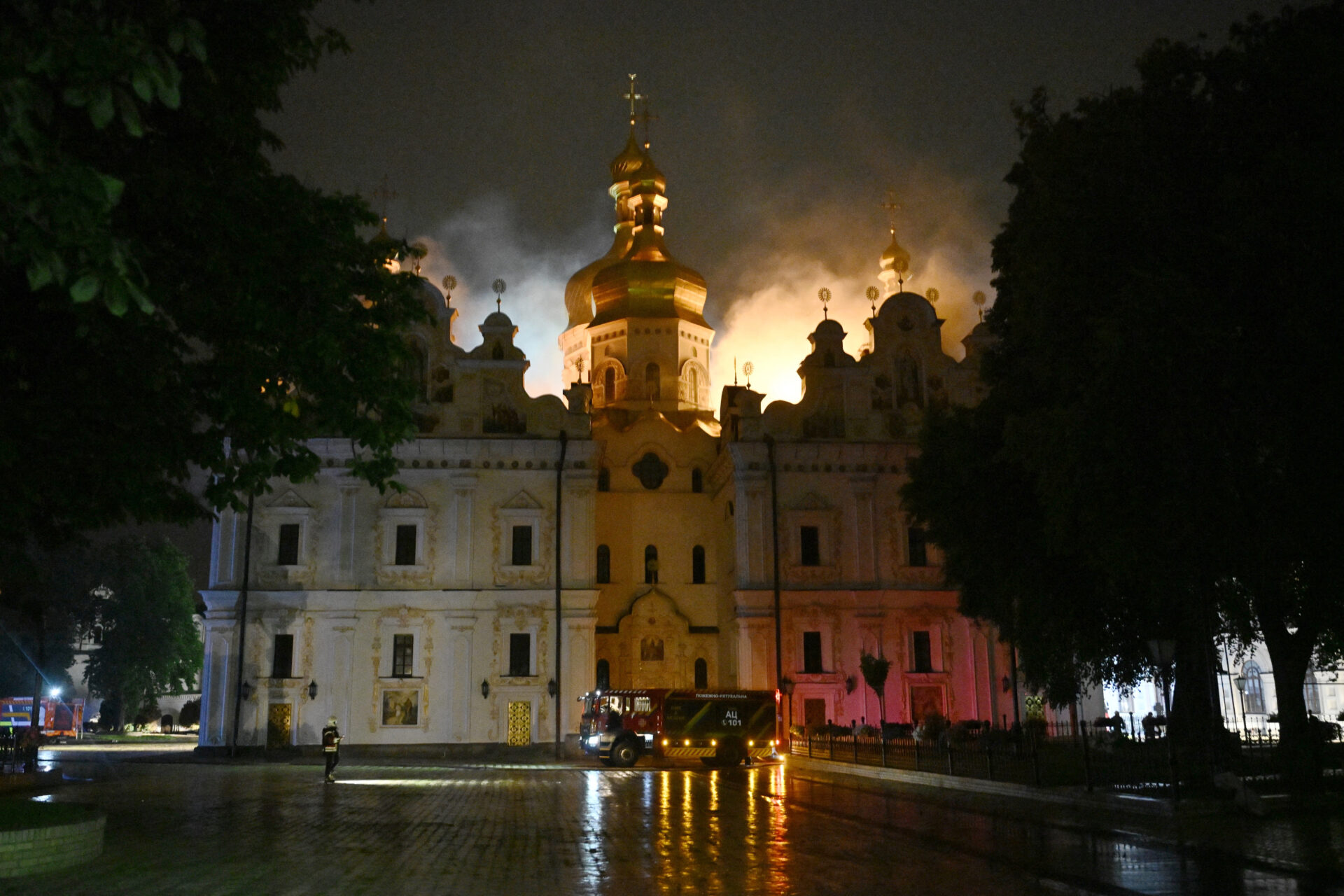 Putin bombs the oldest Orthodox church in Ukraine