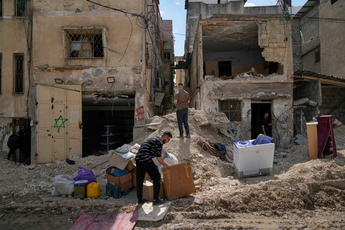 Israeli restrictions push economy in the West Bank toward collapse