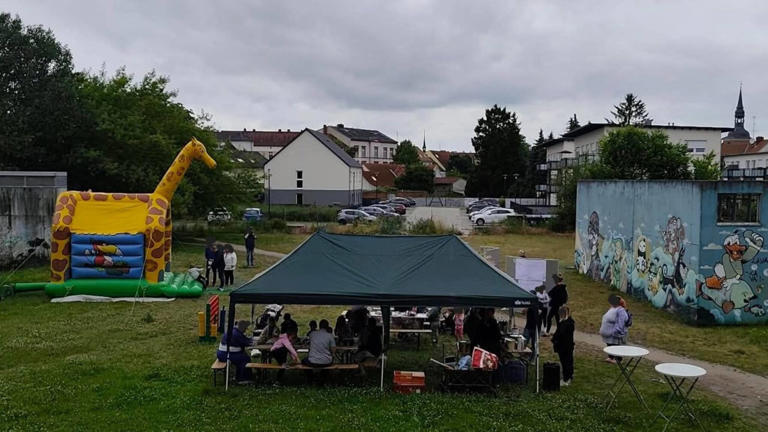 Zwei Nachbarinnen retten Kind: Fremde Frau versucht in Nauen, Schülerin ...