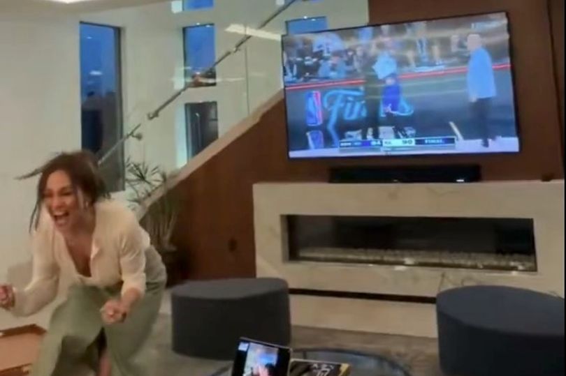 Jennifer Lopez comparte vídeo celebrando la victoria de los Knicks pero ...