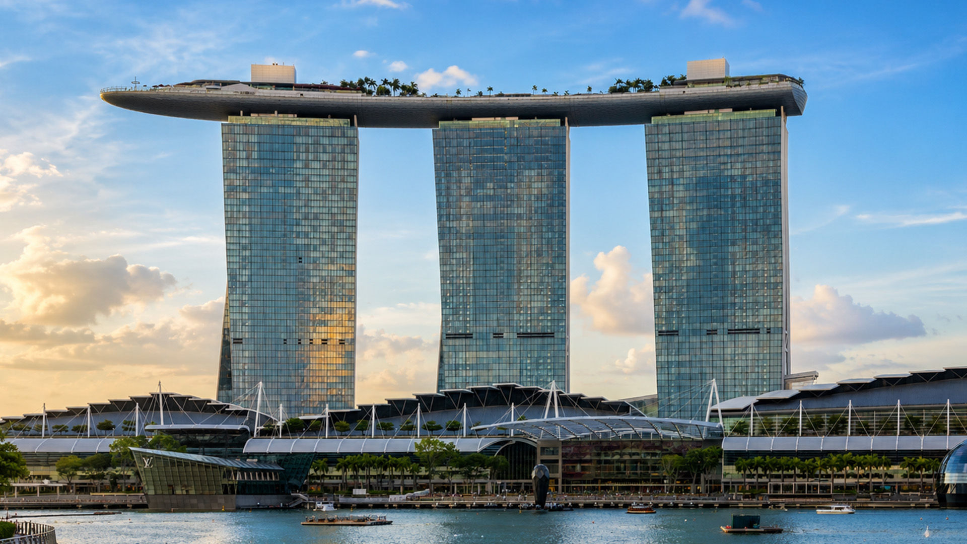 Marina Bay Sands Singapore’s iconic waterfront landmark
