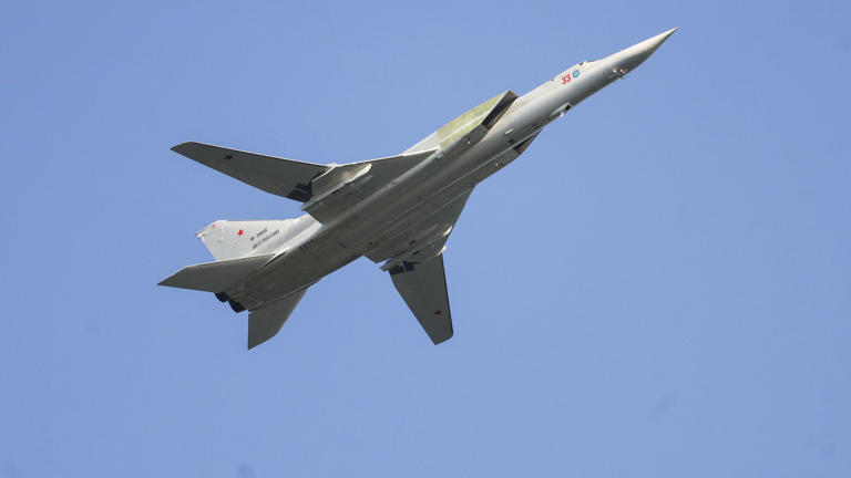 Russland: Tu-22M3-Bomber stürzt in Irkutsk ab