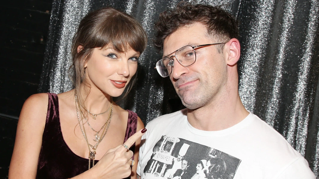 Swift and Kelce enjoy low-key Broadway date night in NYC
