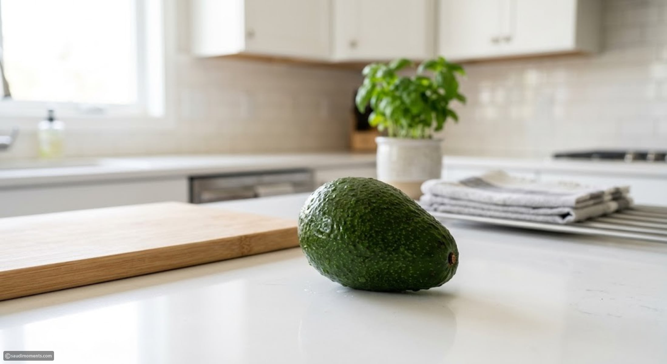 Do these 10 simple steps before cutting an avocado