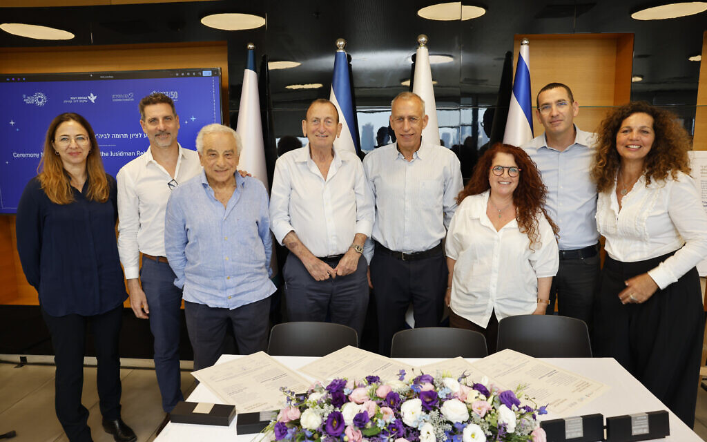 Mexican-Israeli magnate gifts $69 million to Tel Aviv rehab hospital