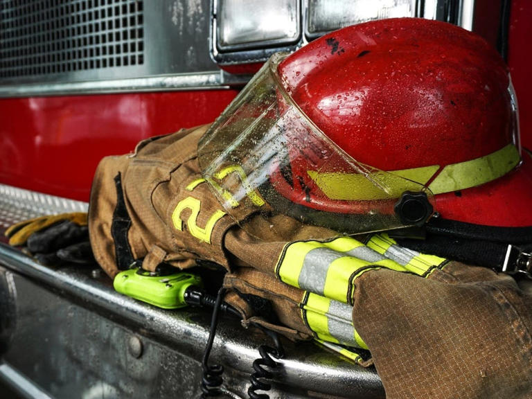 2-alarm fire breaks out at restaurant in Milford, fire officials say
