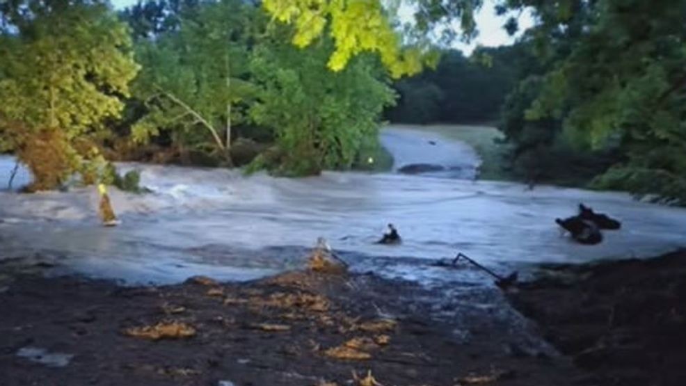 Search continues in Bandera area for vehicle swept away by floodwaters