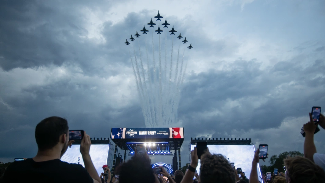 Blue Angels, Thunderbirds fly over DC.; Dayton show cut short