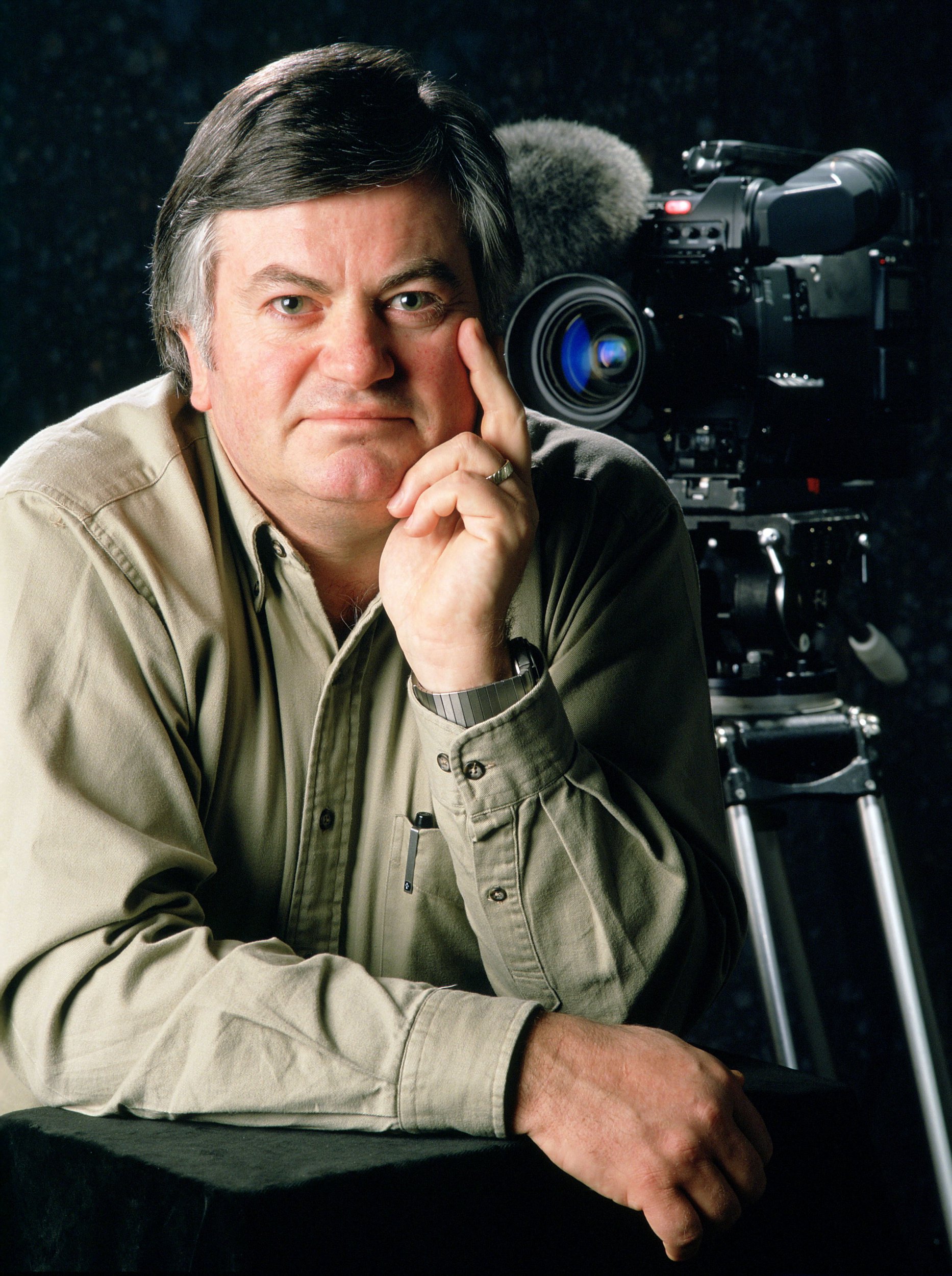 The Cook Report presenter Roger Cook dies aged 83 after short illness