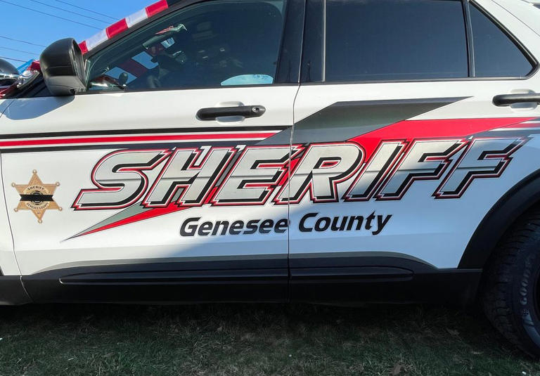 Three dead after single-car crash in Genesee County