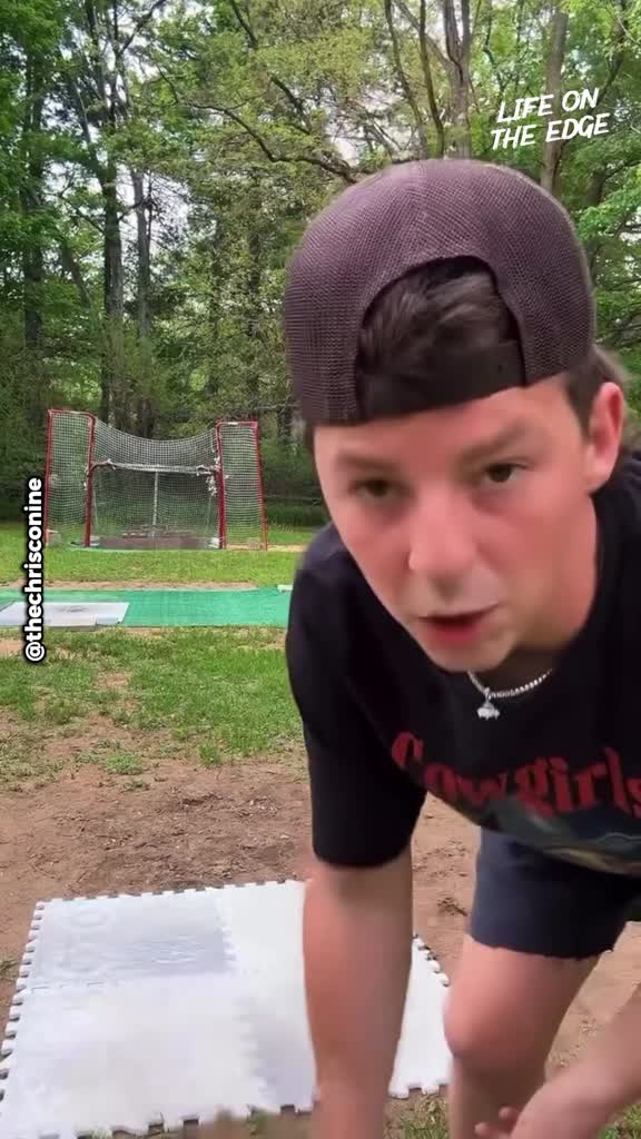 This hockey player turns repetition into an art form
