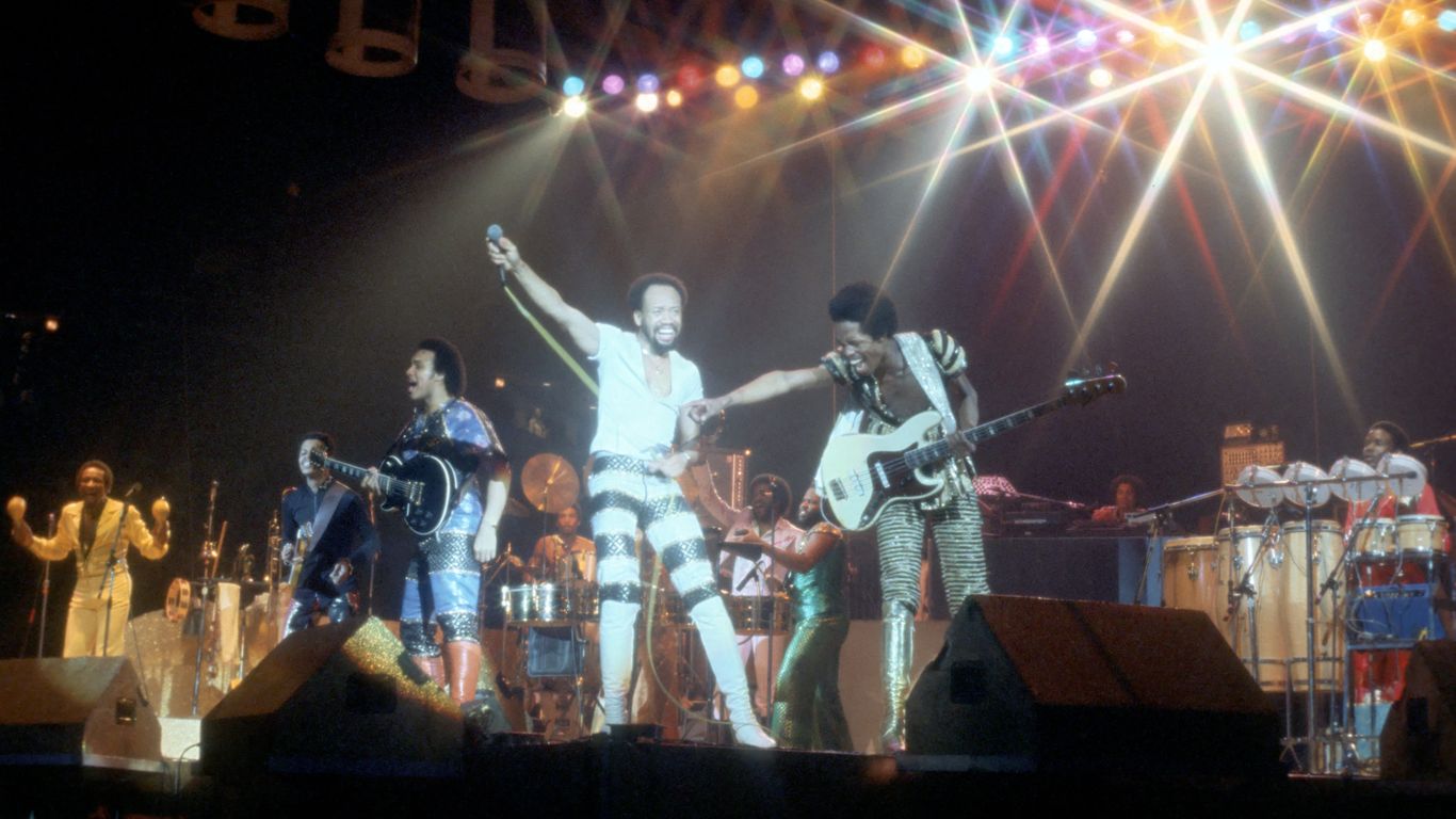 Is Earth, Wind & Fire a Chicago band?