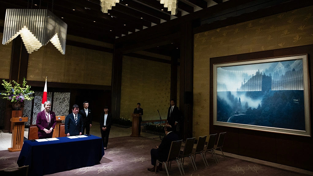 UK, Japan and Rolls-Royce sign advanced nuclear pact
