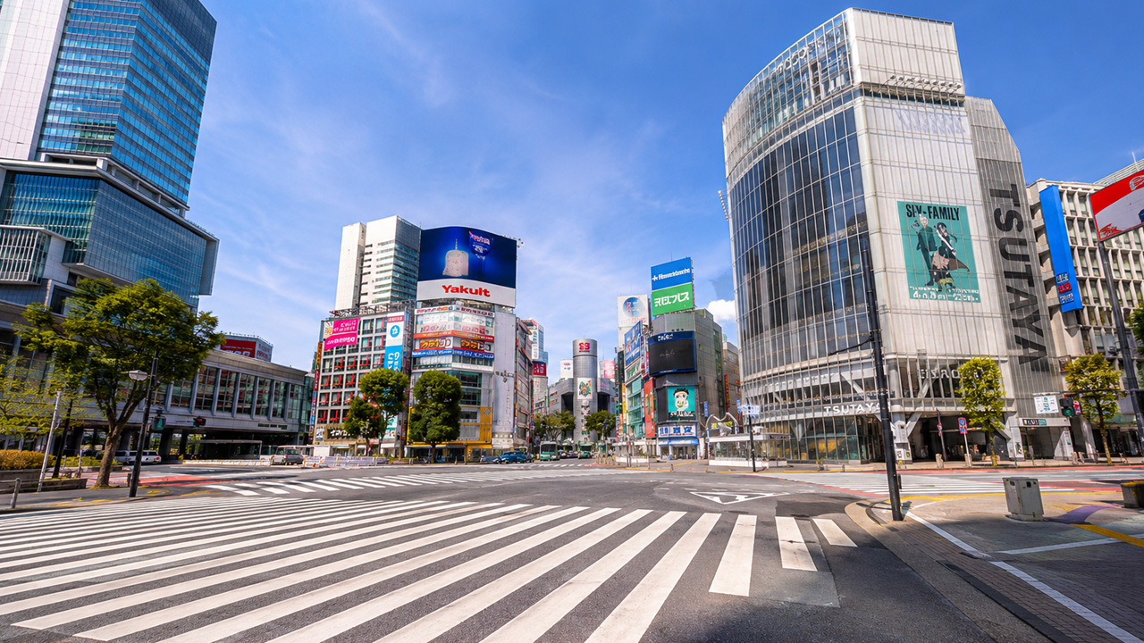 Shibuya crossing feels unreal without the crowds
