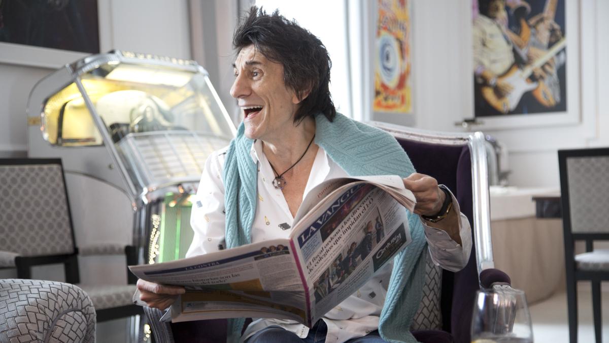 Londres obliga al 'Rolling Stone' Ron Wood a borrar el rosa de la ...