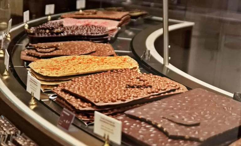 Major chocolate brand opens landmark new UK store as fans rush to ...