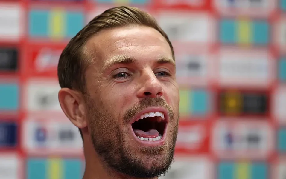 Henderson defends Bellingham as England eye World Cup lift