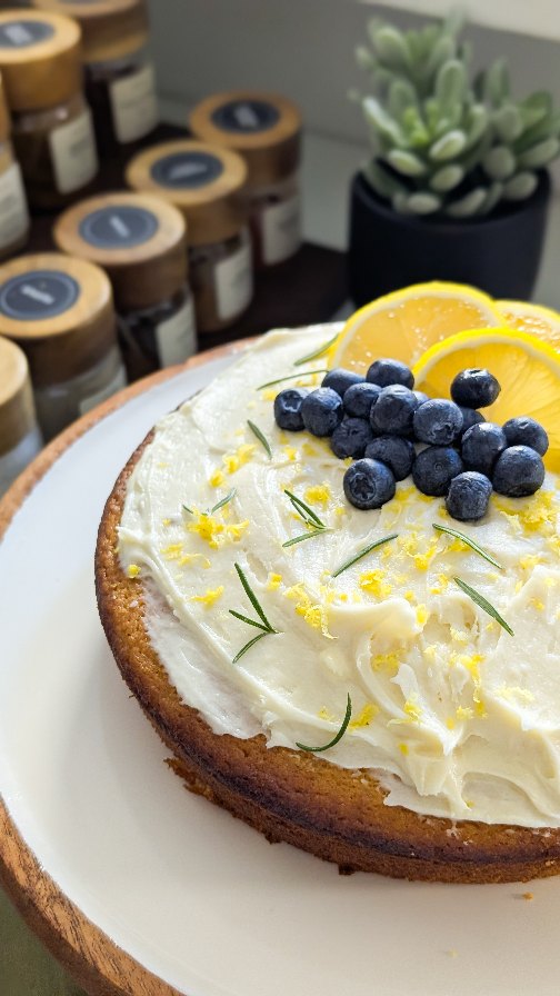 Easy lemon olive oil cake
