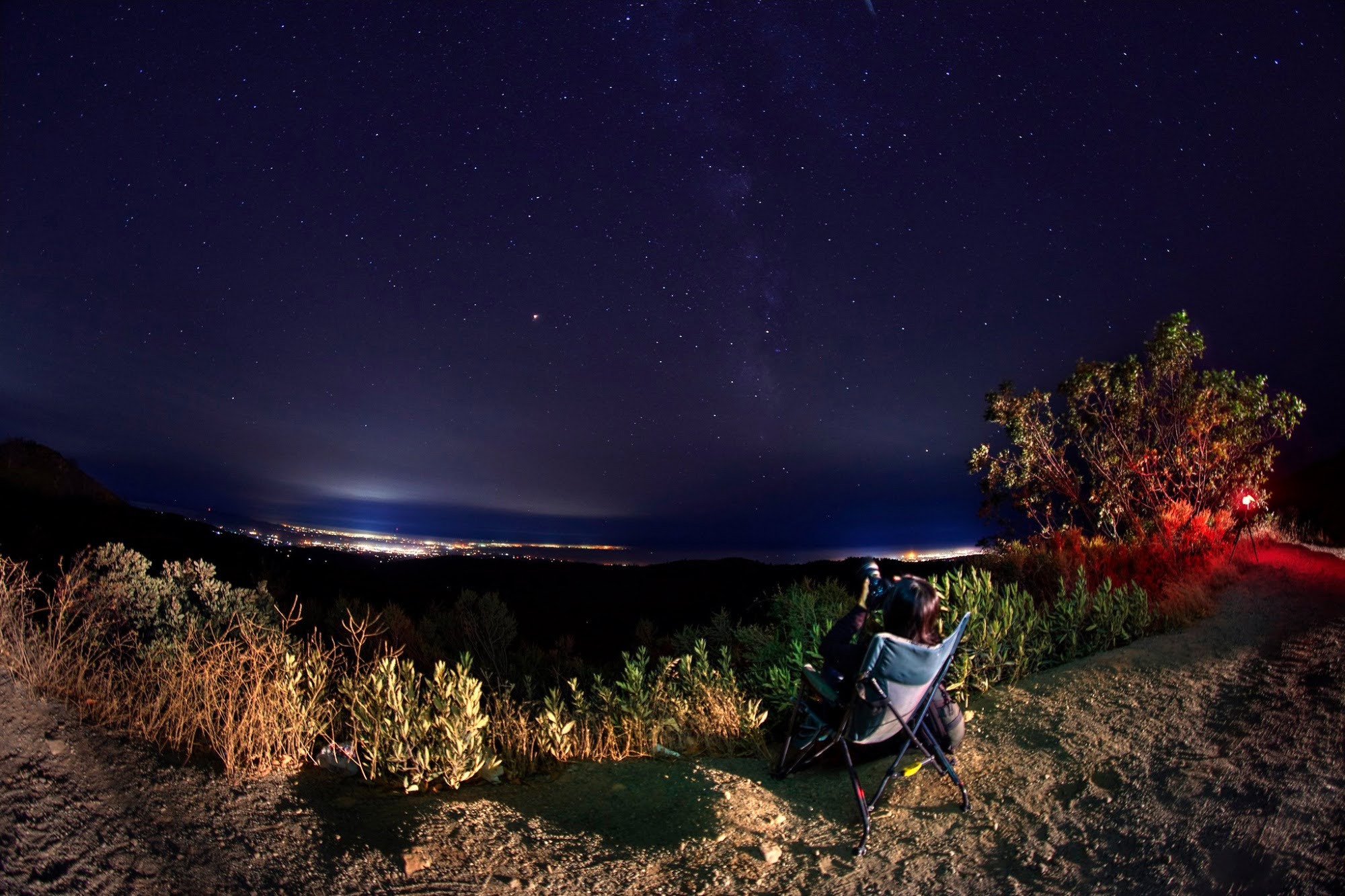 See 'Diamond Planet,' exploding star and black hole in Smithsonian VR ...