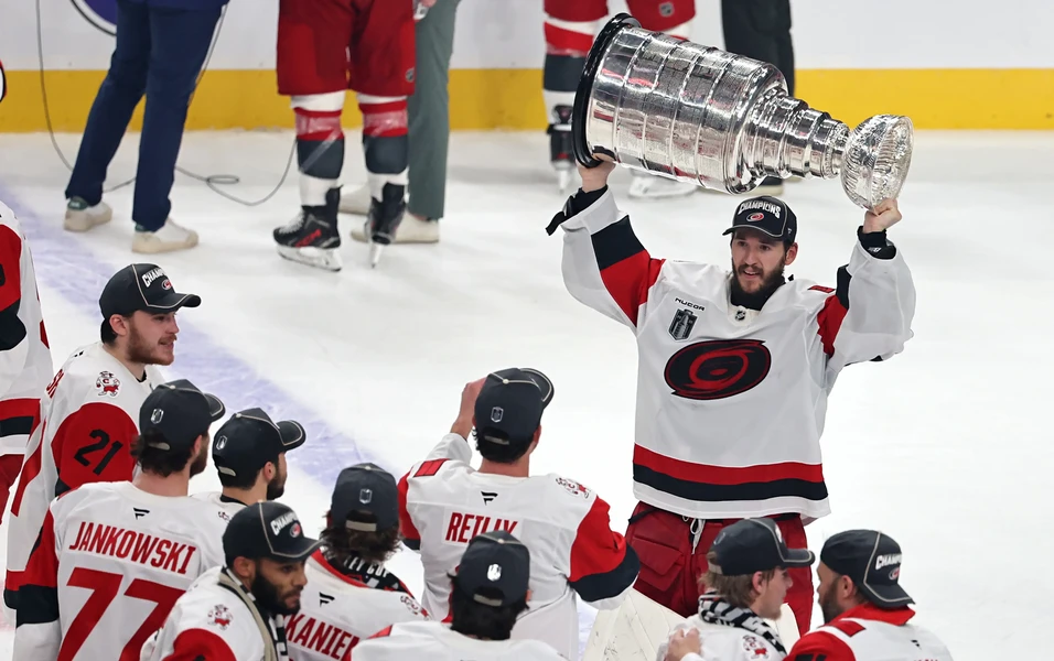 Hurricanes capture Stanley Cup with Game 6 shutout win