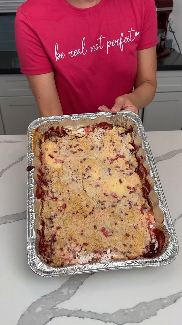 Easy strawberry cheesecake dump cake dessert everyone loves