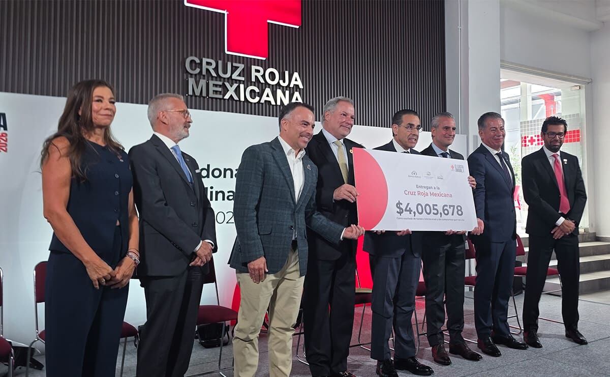 Banco Azteca entrega más de 4 millones de pesos a Cruz Roja Mexicana ...