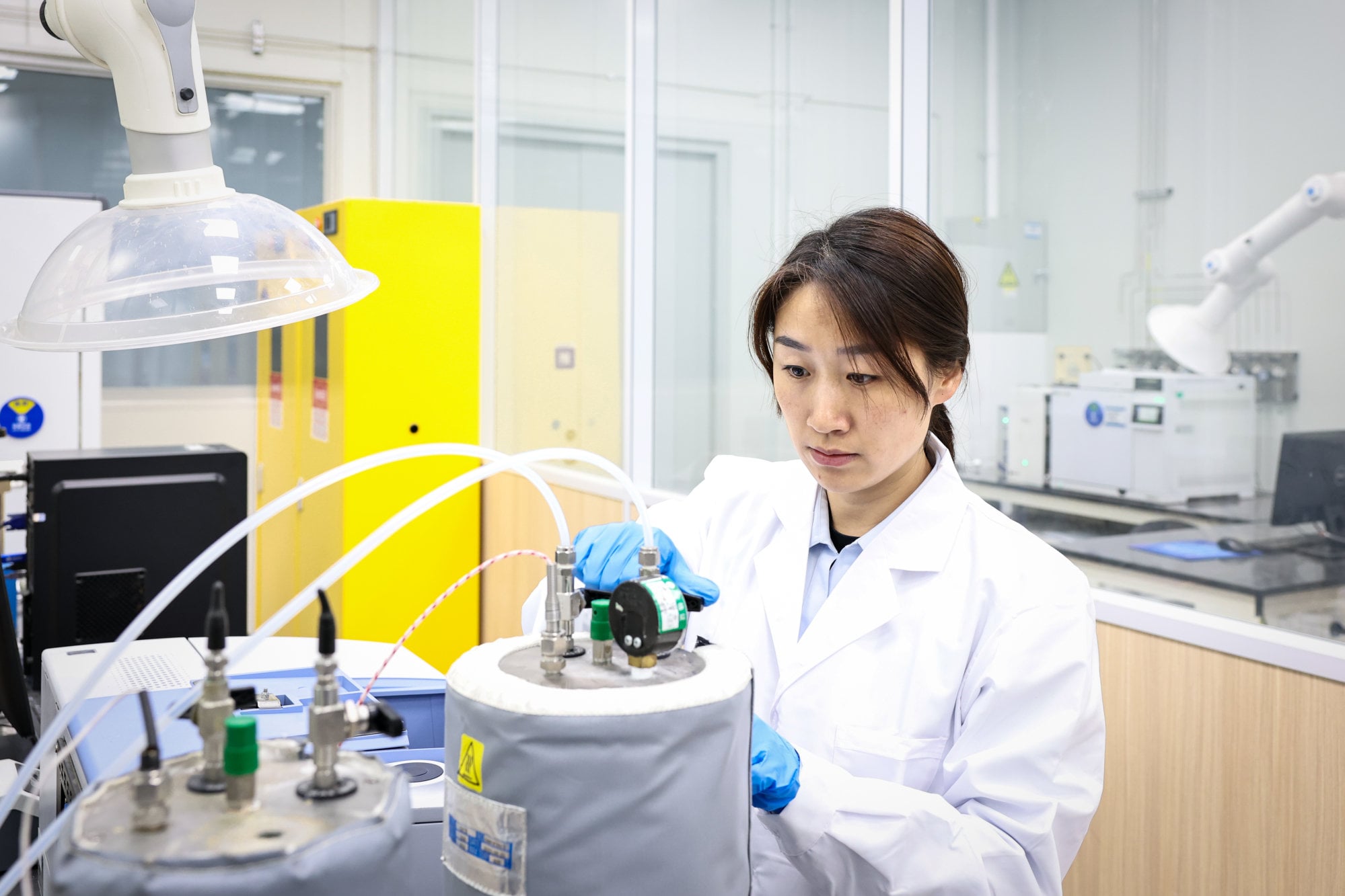 China reaches mass production of key isotope in quantum computing ...