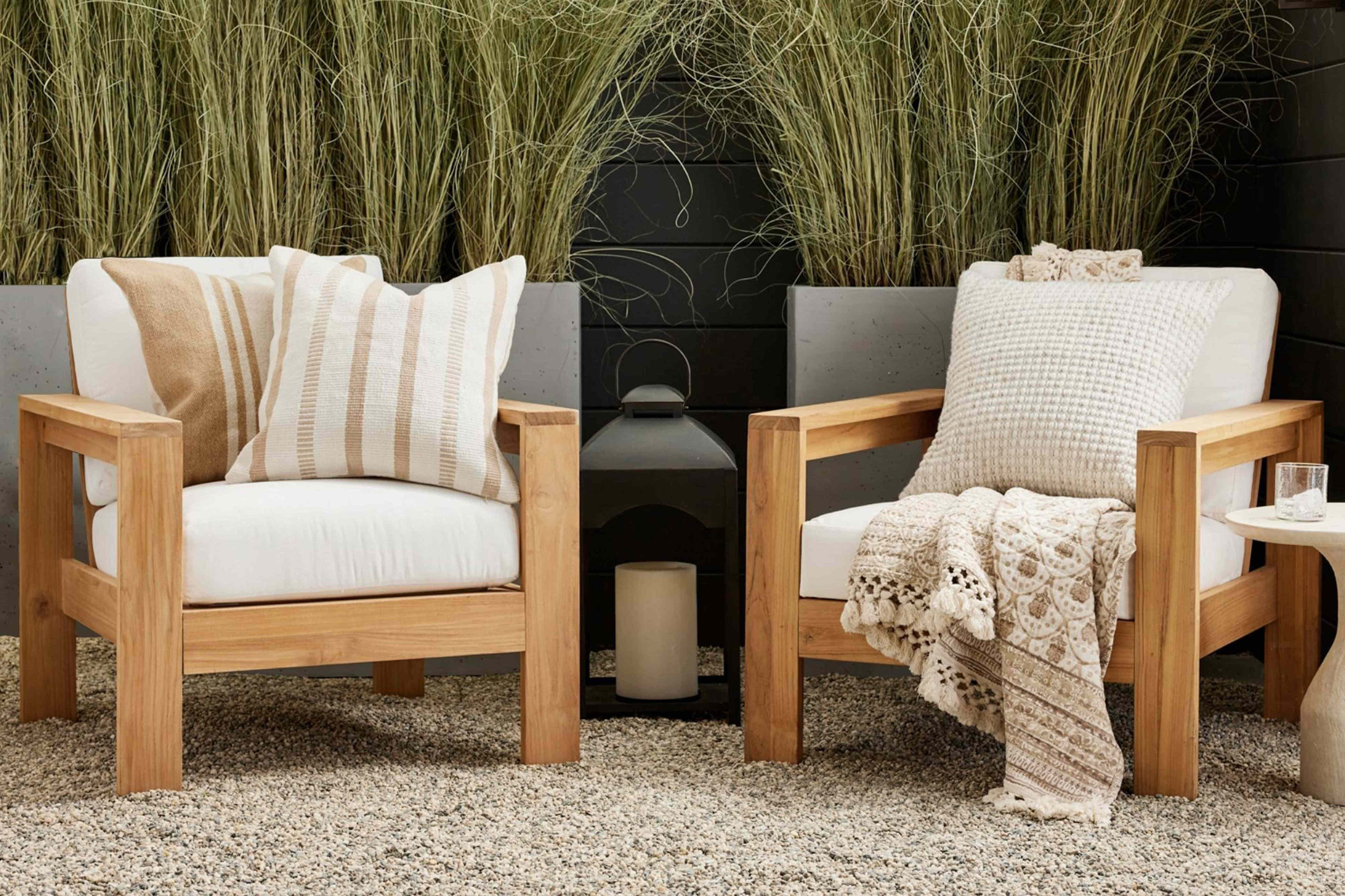 Pottery Barn’s hidden outlet has up to 60% off outdoor furniture, rugs ...