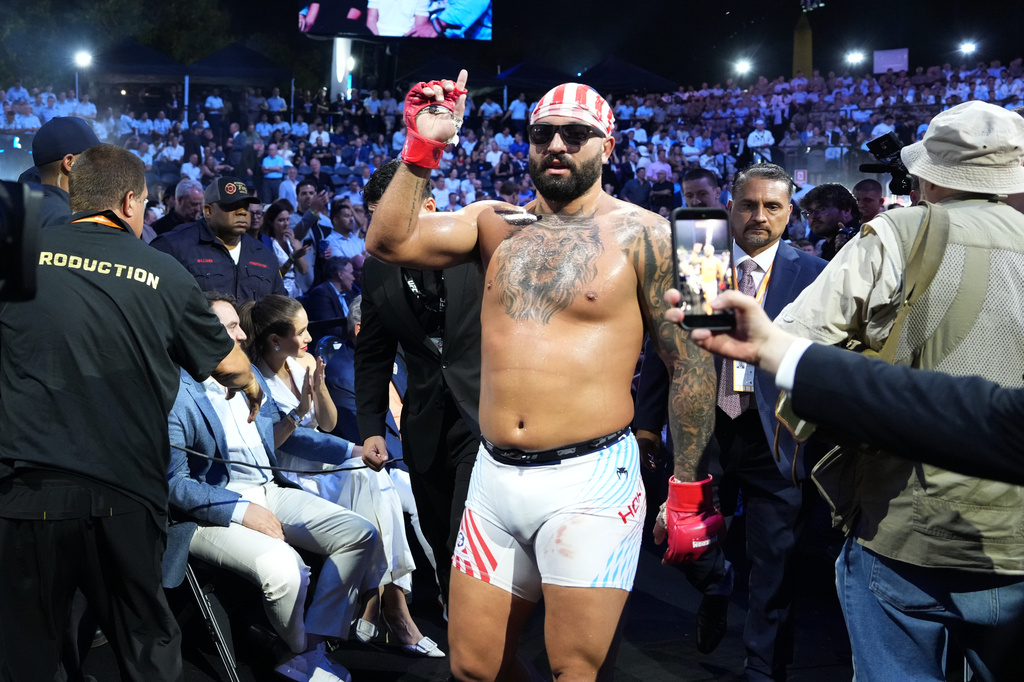 UFC fighter unleashes stunning attack at Trump’s White House event ...