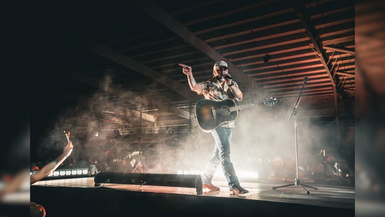 Tyler Farr cancels Goshen Stampede appearance following serious farm ...