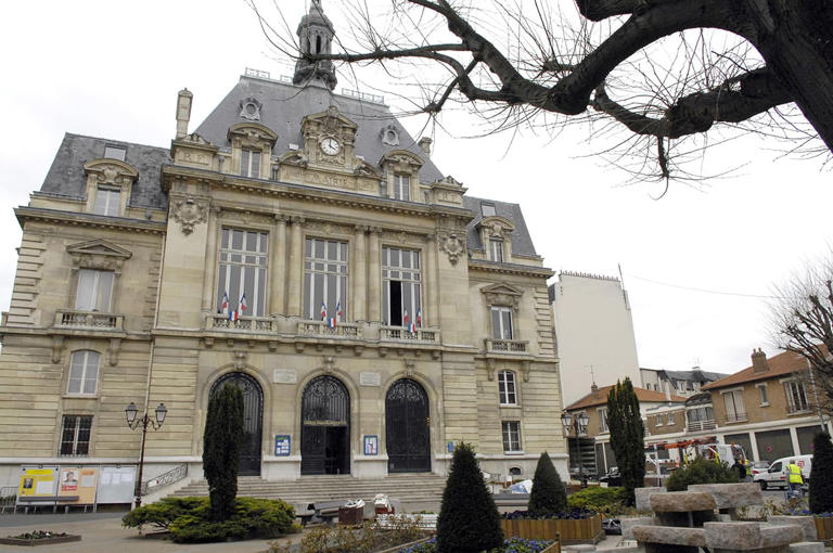 Addiction aux paris hippiques, soupçons de corruption... L'ancien maire ...