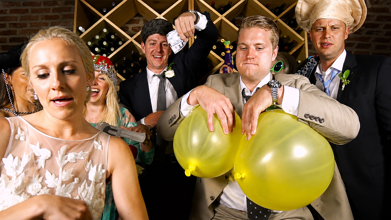 Wedding reception inspiration with a slow motion photo booth