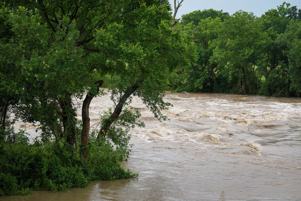 Is it safe to drive? Live map shows Austin road conditions amid flash ...