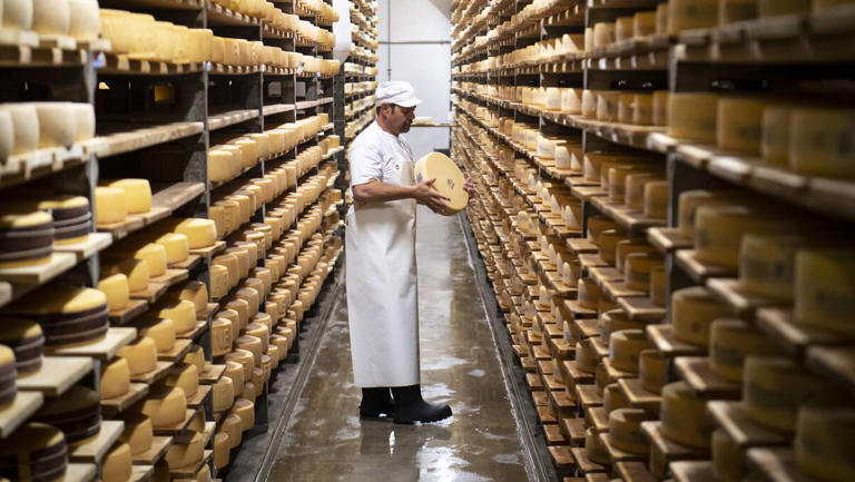 Le fromage, moteur principal : légère croissance pour les filières AOP ...
