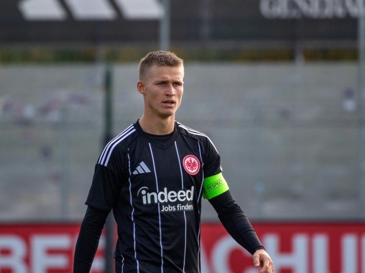 Frankfurt gibt Talent Fenyö fest nach Ungarn ab