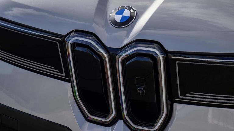 Novo BMW iX1 2027: SUV elétrico já está em testes