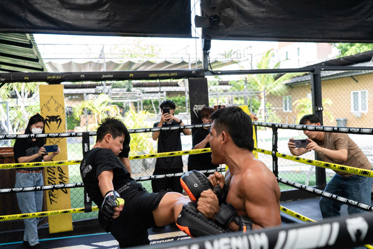 In photos: Phetjeeja displays striking brilliance at open workout ahead ...