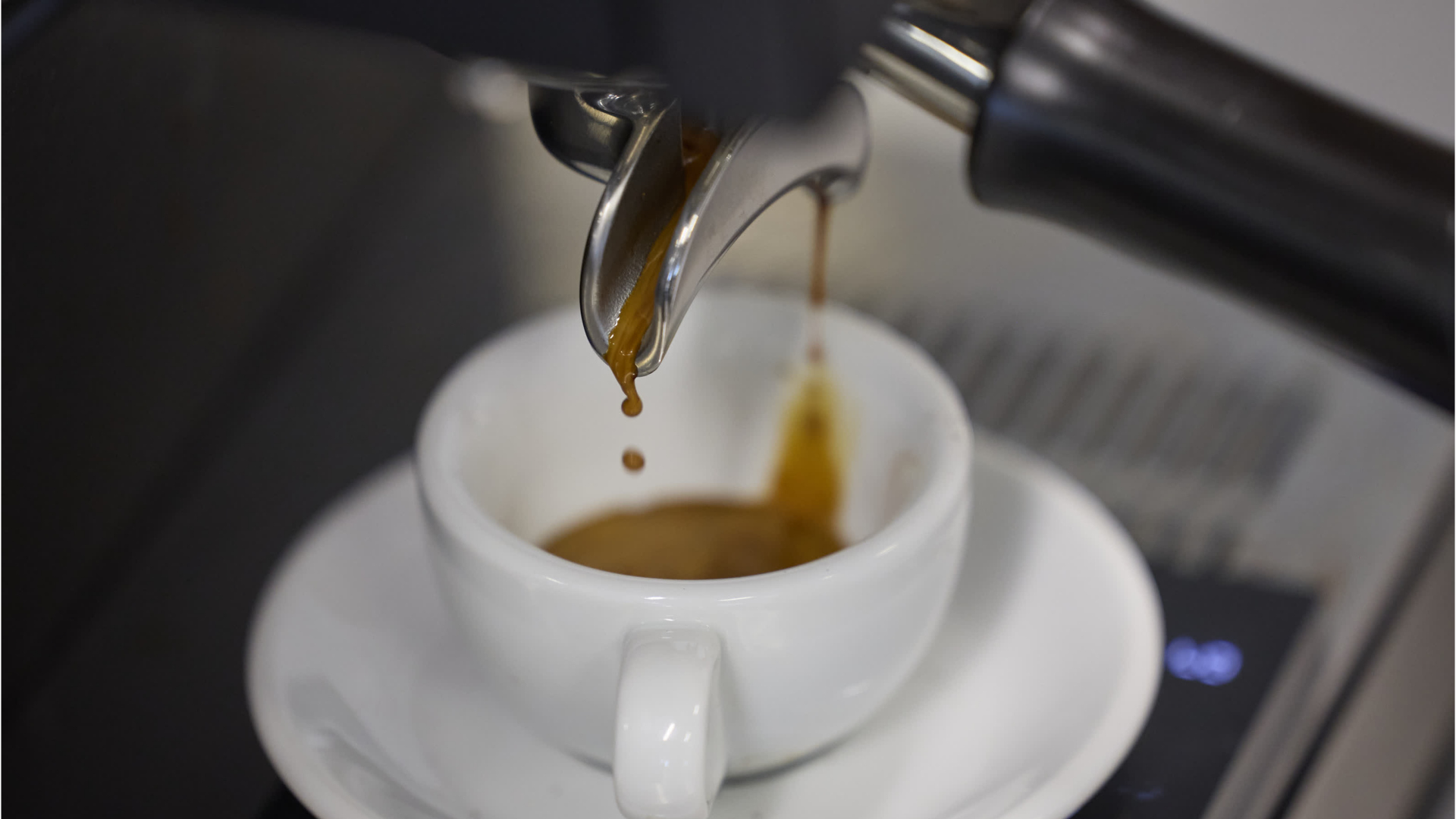 Scientists brew espresso using room-temperature water and sound waves