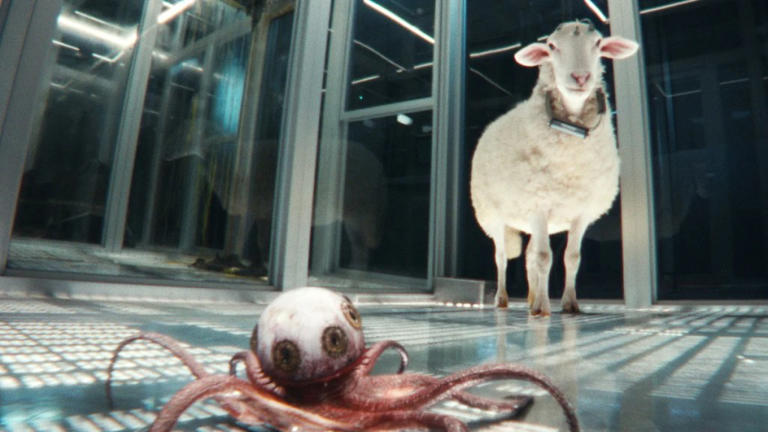 Spaceships and xenos and eyes, oh my: 'Alien: Earth' creative team on ...