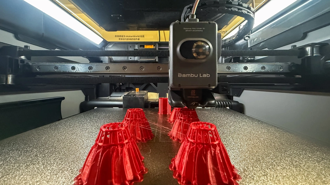 Turnkey 3D printers reshape hobbyist culture and industry trends