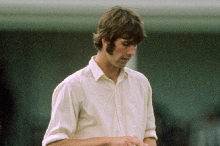Ex-England star Alan Ward dies as former club issue tribute to ...