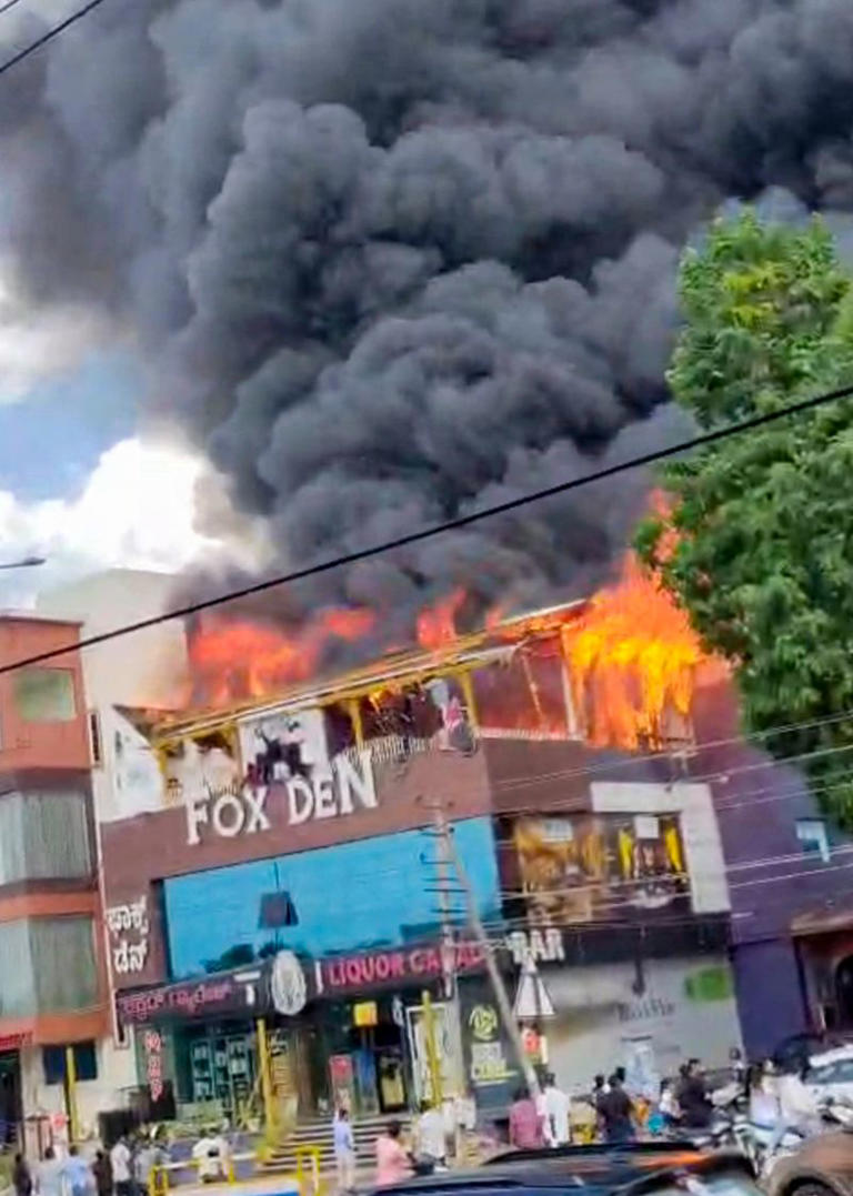 2 killed, 7 injured in fire at resto-pub in Karnataka's Mysuru