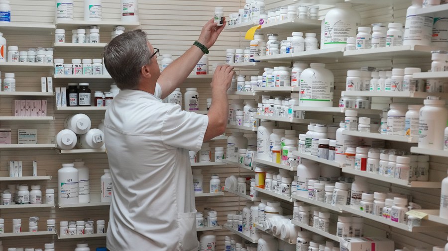 Illinois to distribute $24.7M to more than 430 pharmacies to expand ...